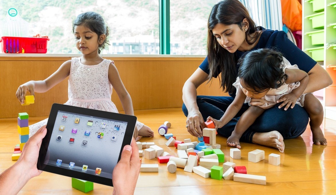 Balancing Screen Time and Play – Tips for Preschool Parents in the Digital Age